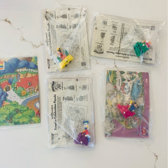 Disney | Toys | Vintage 991 Disney Wind Up Toys Set Of 4 Plus Mat ...